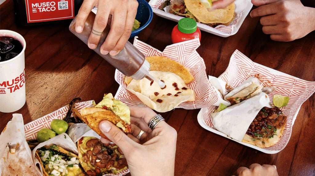 Lugares que necesitamos ir a probar: Museo del Taco en Tijuana - Living ...